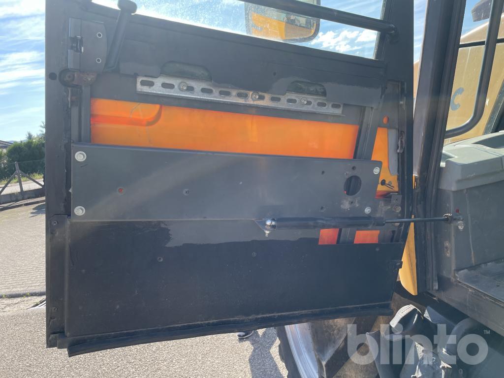 Traktor - 2003 JCB Fastrac 135 | Blinto