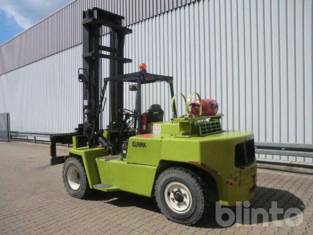 Gabelstapler - 1999 Clark GPH 70 | Blinto