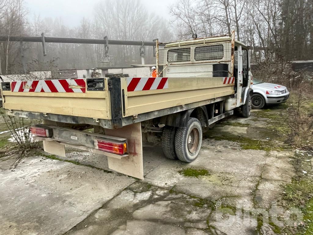 Pritschenwagen - 2007 Mercedes Benz Vario 813D | Blinto