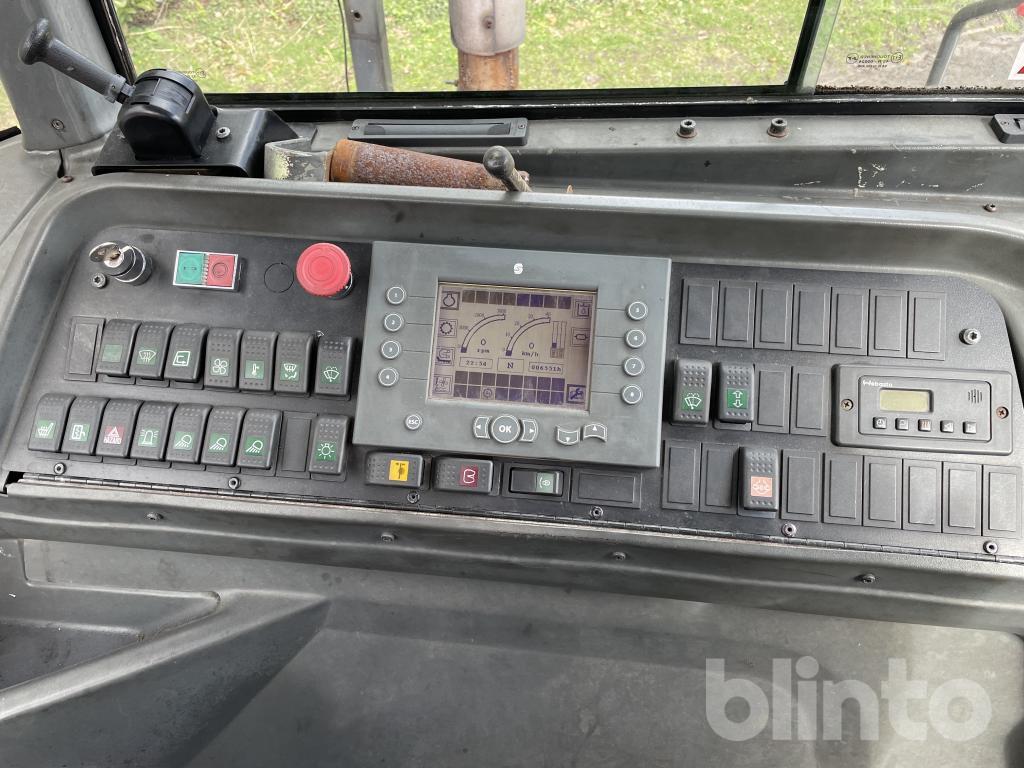 TERMINALZUGMASCHINE - 2007 Kalmar Terberg TT 618 iA RORO | Blinto