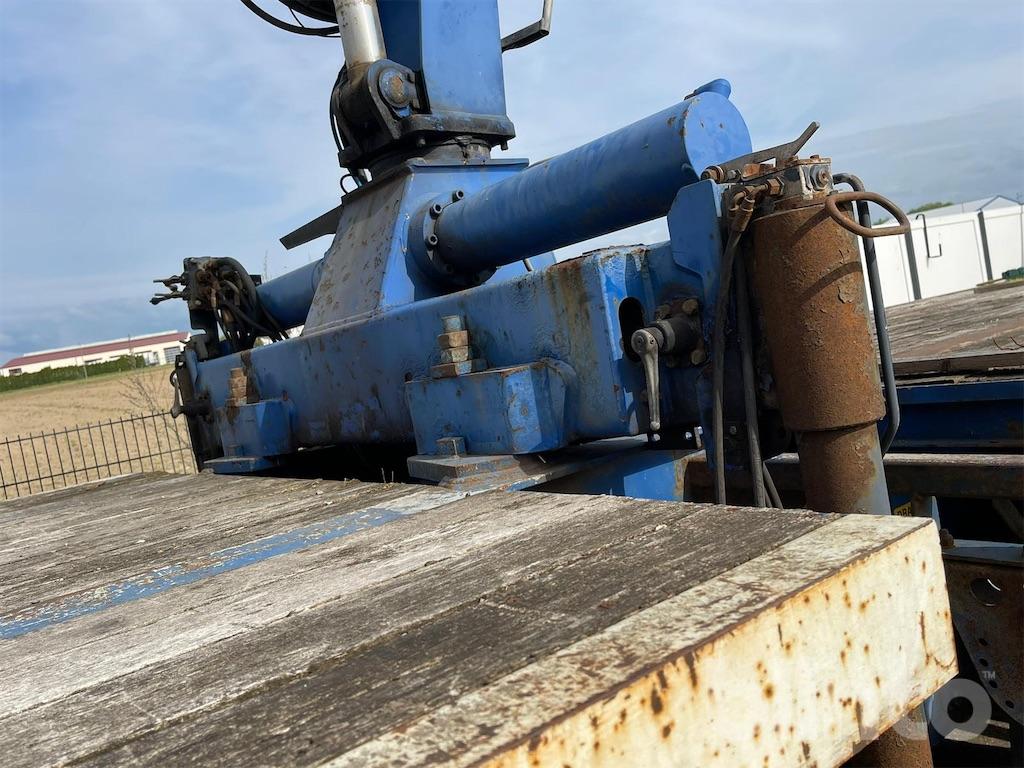 Kran - 2001 HMF 1250 mit Greifer | Blinto