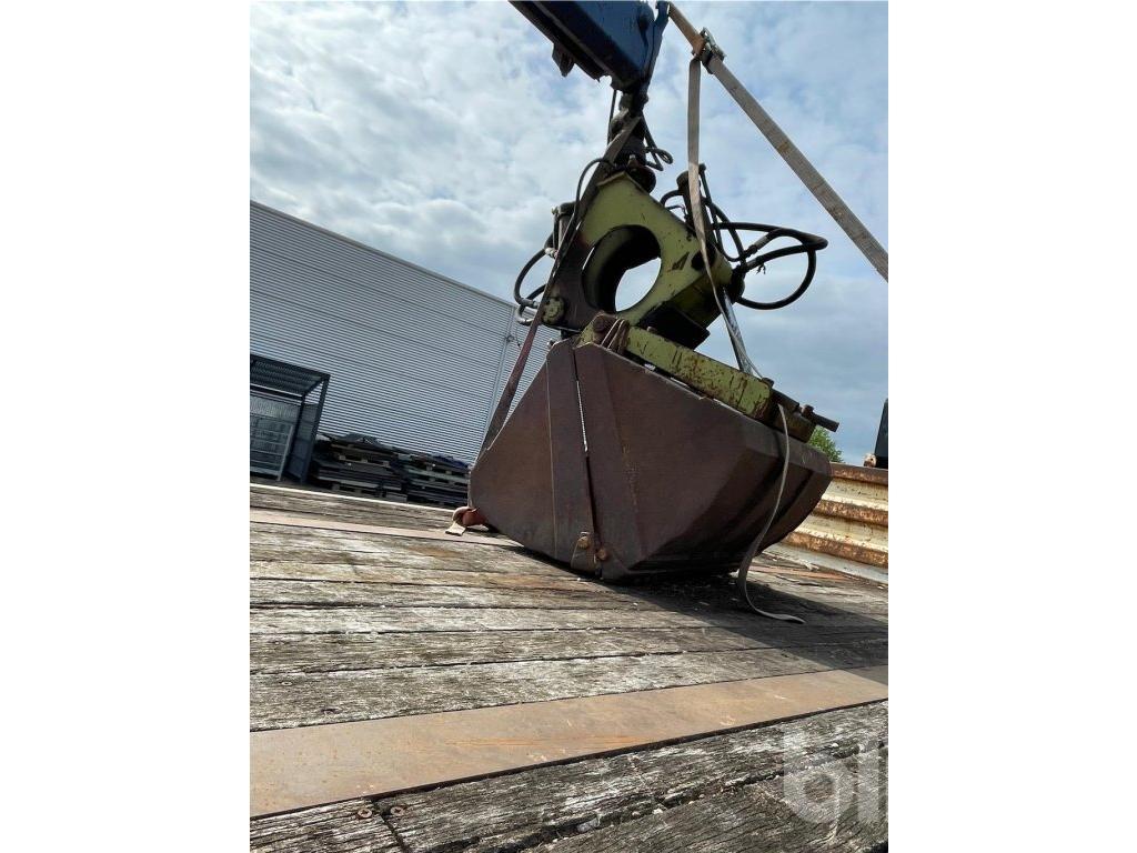 Kran - 2001 HMF 1250 mit Greifer | Blinto