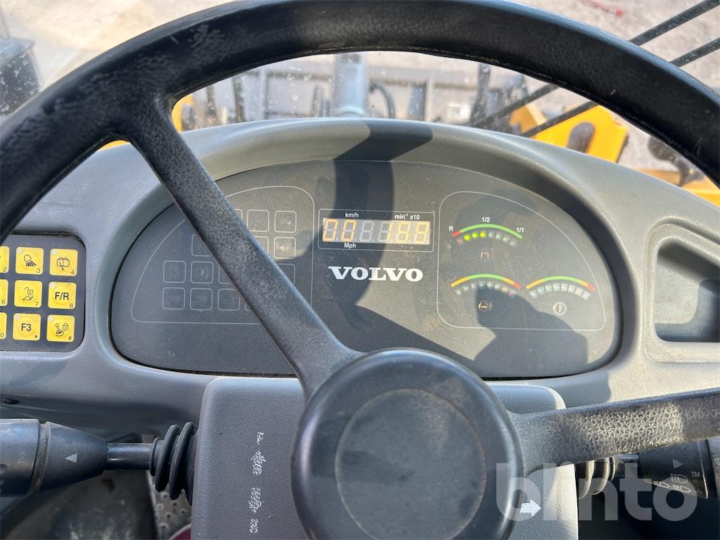 Radlader - 2011 VOLVO L30 B Z/X | Blinto