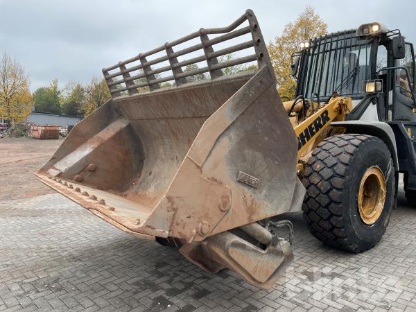 Radlader - 2010 Liebherr L556 2plus2 | Blinto