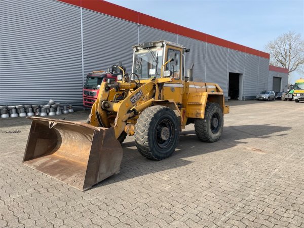Radlader - 1992 Liebherr L521 | Blinto
